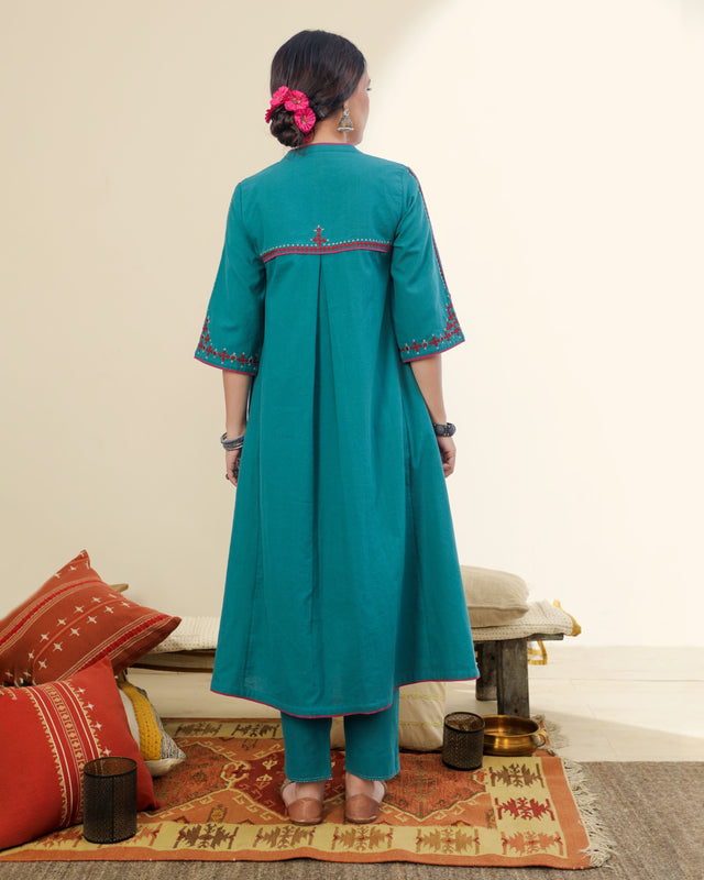 Ruhani Teal Front-Yoke Cotton Kurta With Sindhi Hand Embroidery – Rangsutra